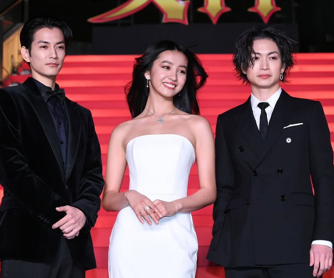 まさに“女神”…Koki,、主演映画『女神降臨』完成披露イベントで純白ドレス姿を披露