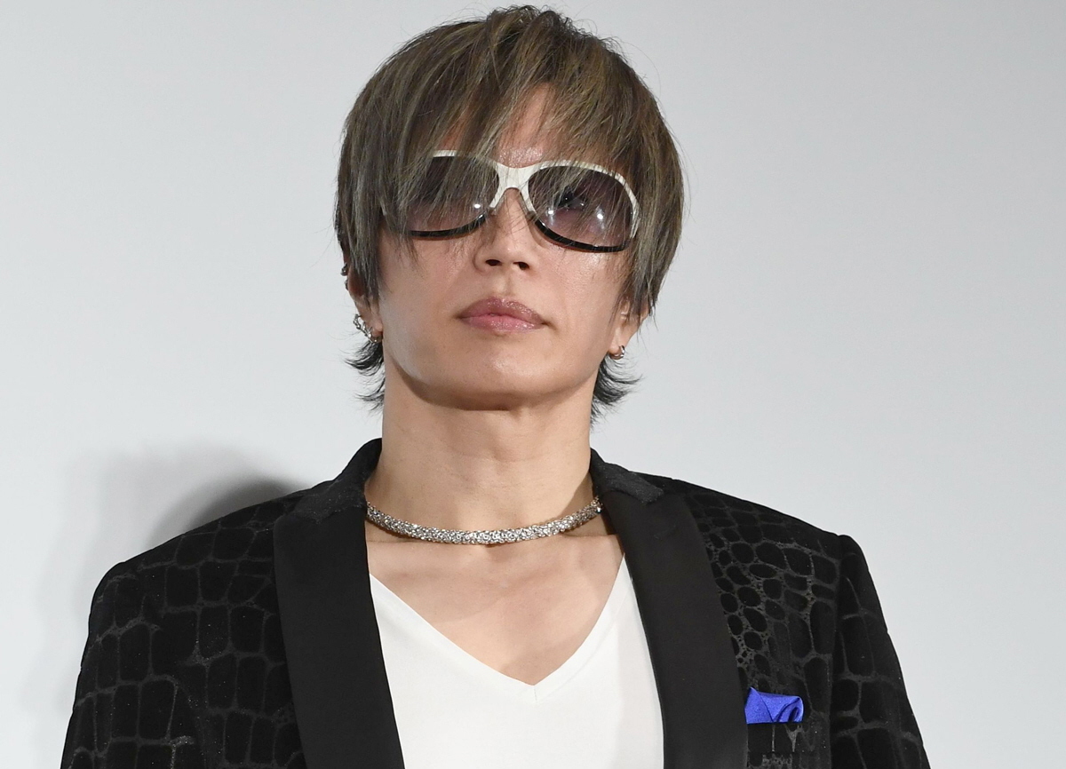 GACKTさん、新幹線遅延でライブに来られなかったファンへ神対応！振替公演を発表