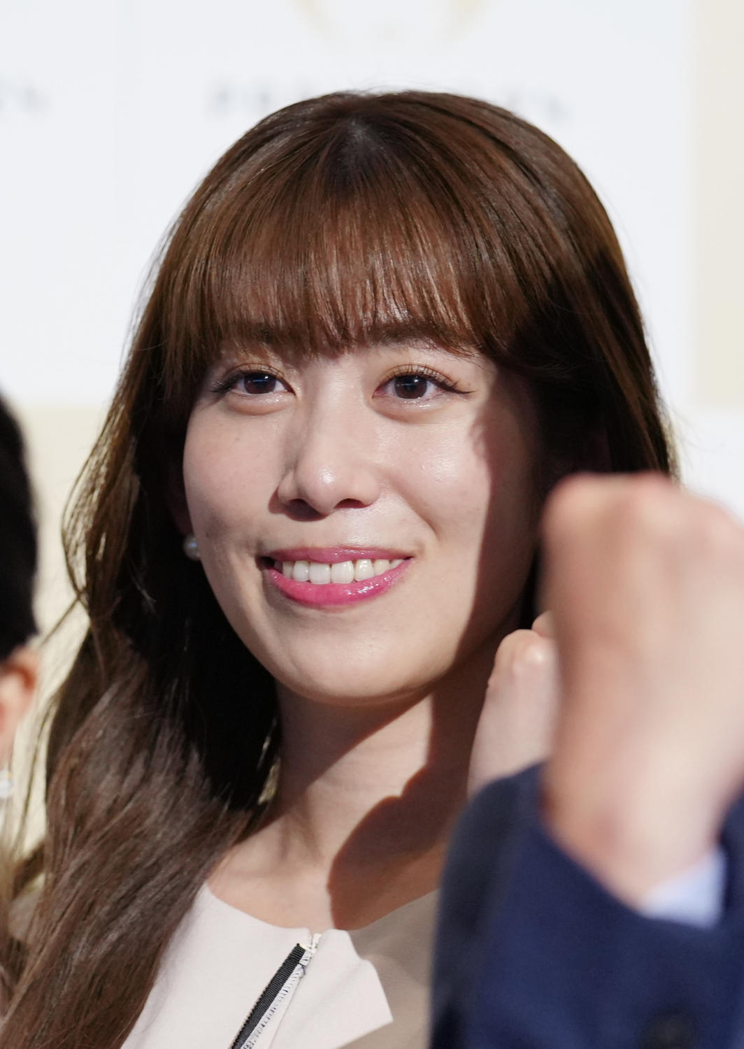 元NHKアナ「ぴちぴち」トップス姿にコメ欄熱狂「けしからん」「とんでもない」「たまらん」